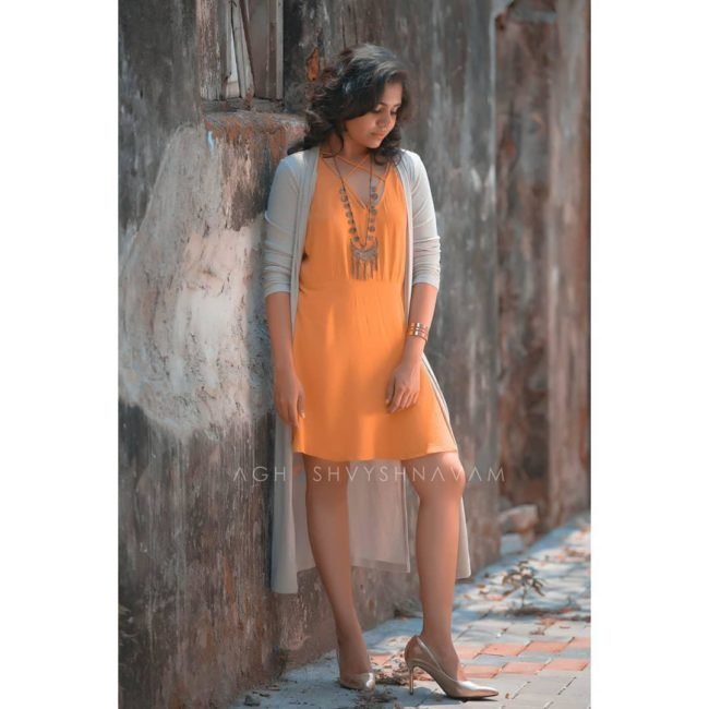 Jisma Jiji Biography, Age, Movies, Wiki, Marriage, Family, Photos