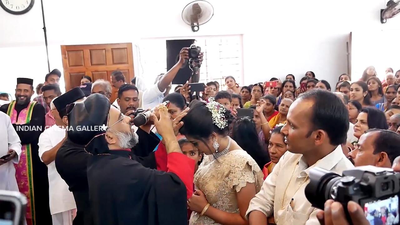 Eldho Abraham MLA Marriage [Photos] - MixIndia