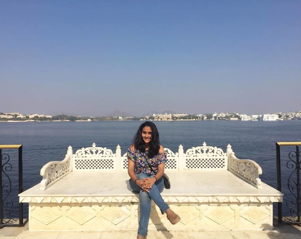 Janaki Omkumar Biography, Age, Family & Movies - MixIndia