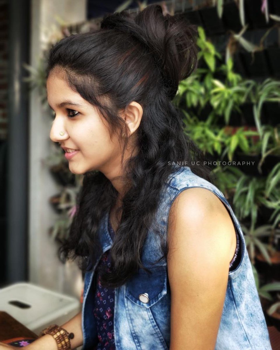 Juhi Rustagi3 - MixIndia