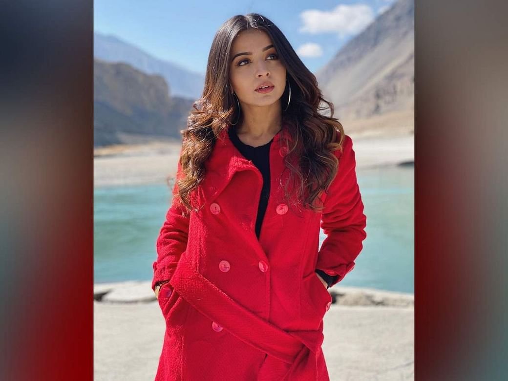 Mahima Makwana Biography, Age, Family & Movies - MixIndia