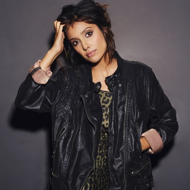 Ritu Arya Biography, Age, Family & Movies - MixIndia