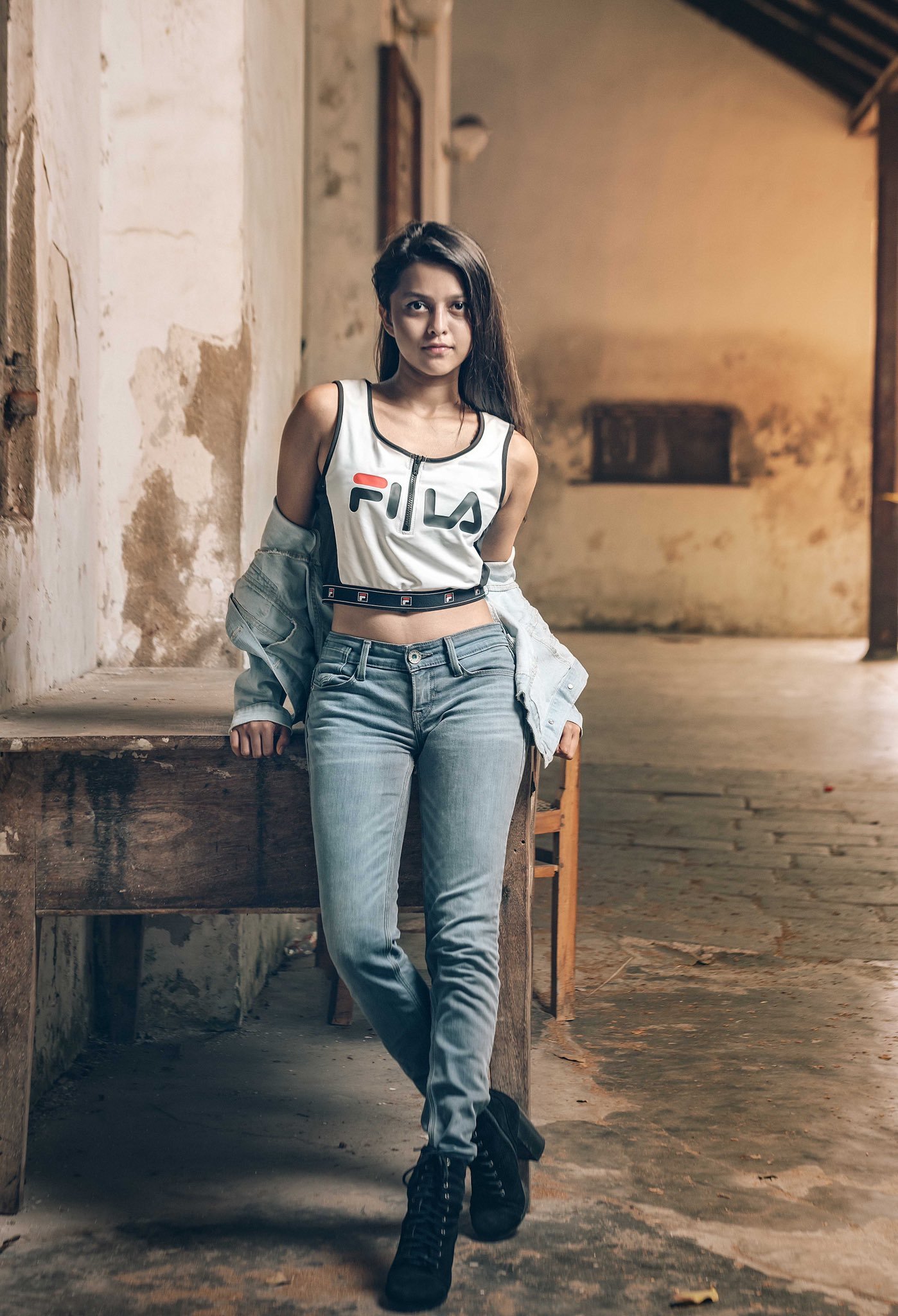 Yohani Biography, Age, Family & Movies - MixIndia