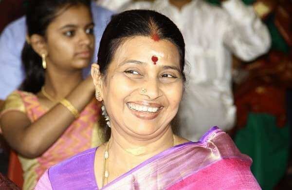 Durga Stalin Biography, Age, Family & Movies - MixIndia