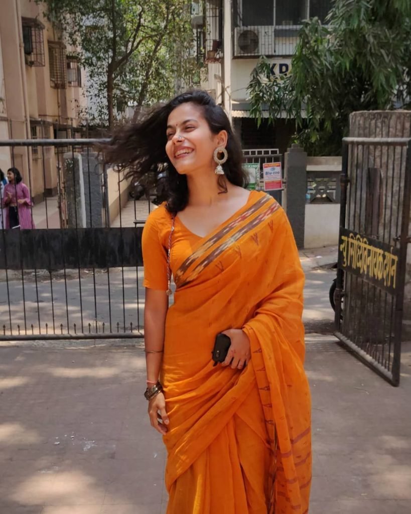 Swetha Warrier Biography, Age, Family & Movies - MixIndia