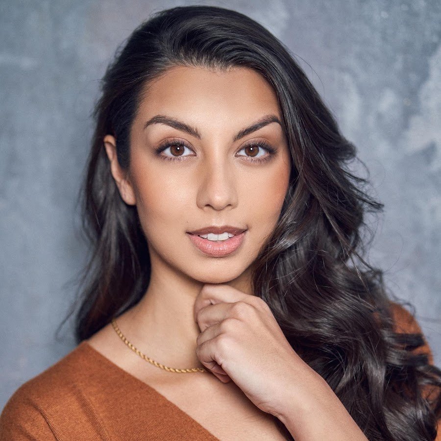 Zoha Rahman Biography, Age, Family & Movies - MixIndia