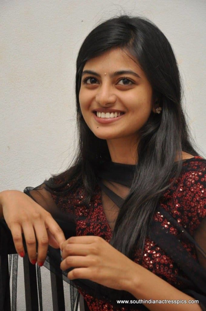 Anandhi Biography, Age, Family & Movies - MixIndia