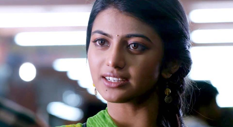 Anandhi Biography, Age, Family & Movies - MixIndia