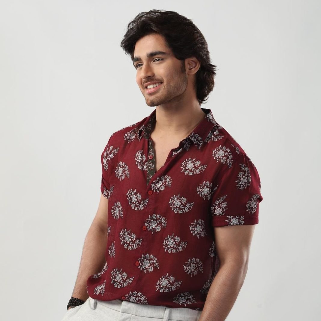 Roshan Meka Biography, Age, Family & Movies - MixIndia