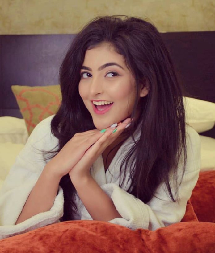 Snigdha Helenite Biography, Age, Family & Movies - MixIndia