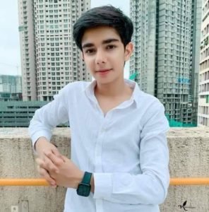 Varun Buddhadev Biography, Age, Family & Movies - MixIndia