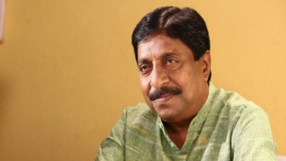 Malayalam actor Sreenivasan admitted to hospital - MixIndia