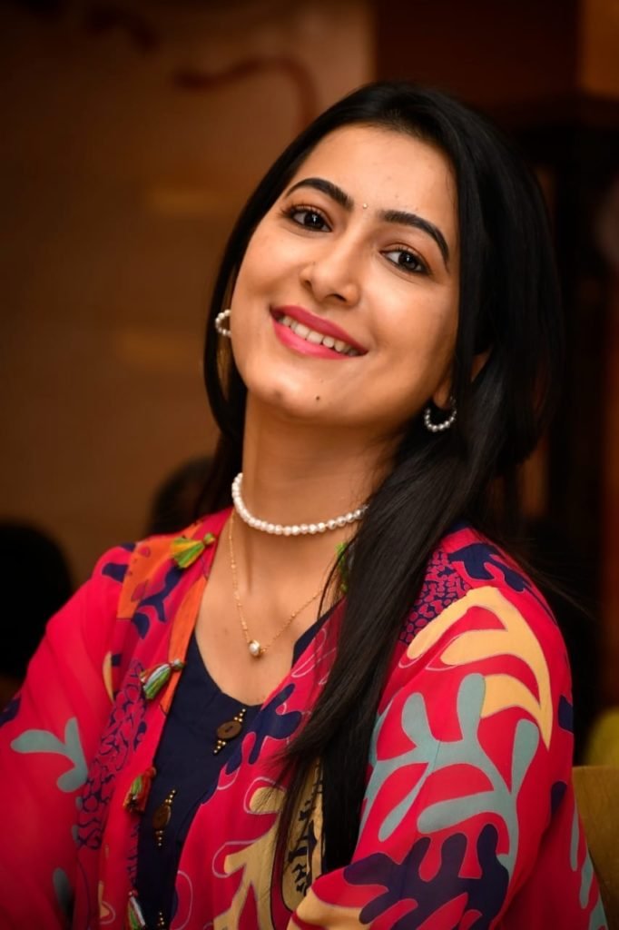 Adhvithi Shetty Biography, Age, Family & Movies - MixIndia