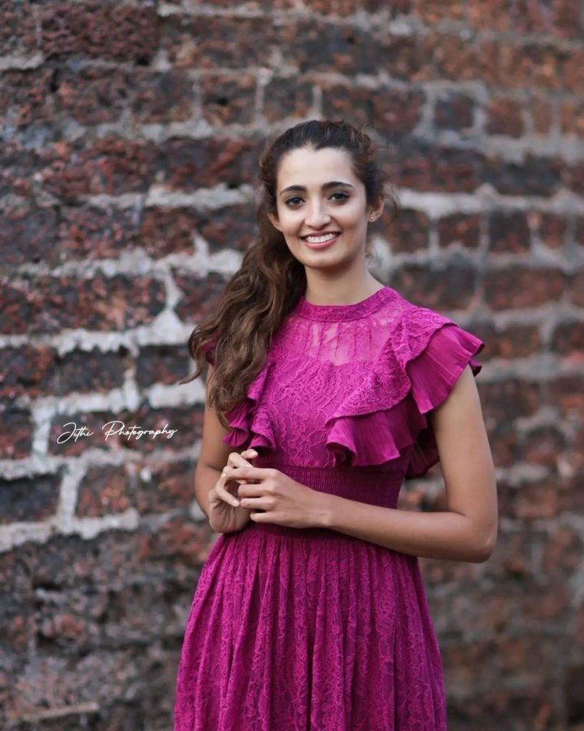 Angel Thomas (Bigg Boss) Biography, Age, Family & Movies - MixIndia
