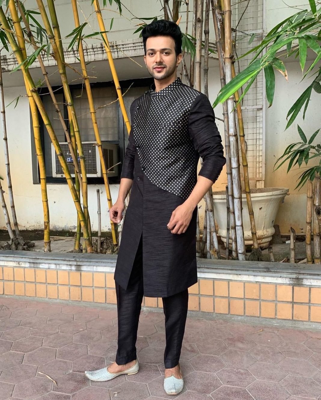 Jay D’souza (Actor) Biography, Age, Family & Movies - MixIndia