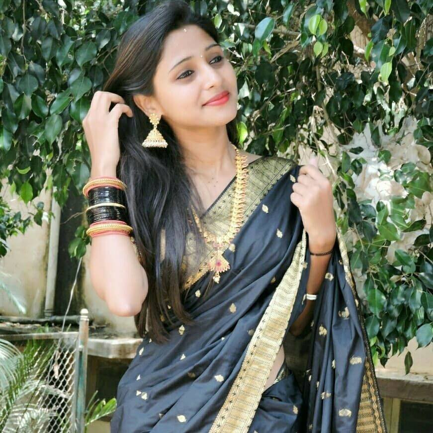 Pavithra B Naik Biography, Age, Family & Movies - MixIndia