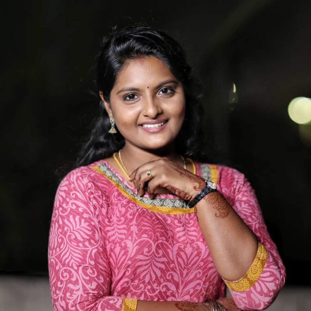 Pooja Ramakrishnan Biography, Age, Family & Movies - MixIndia