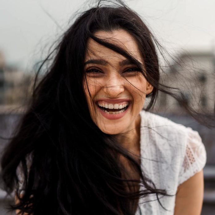 Priya Bapat Biography, Age, Family & Movies - MixIndia