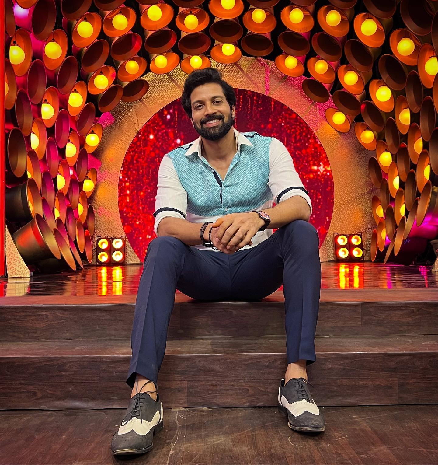 Santhosh Prathap Biography, Age, Family & Movies - MixIndia