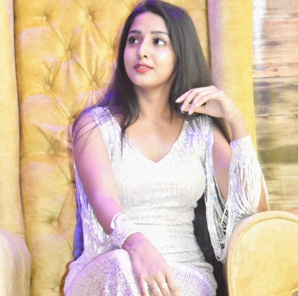 Swastika Ghosh Biography, Age, Family & Movies - MixIndia