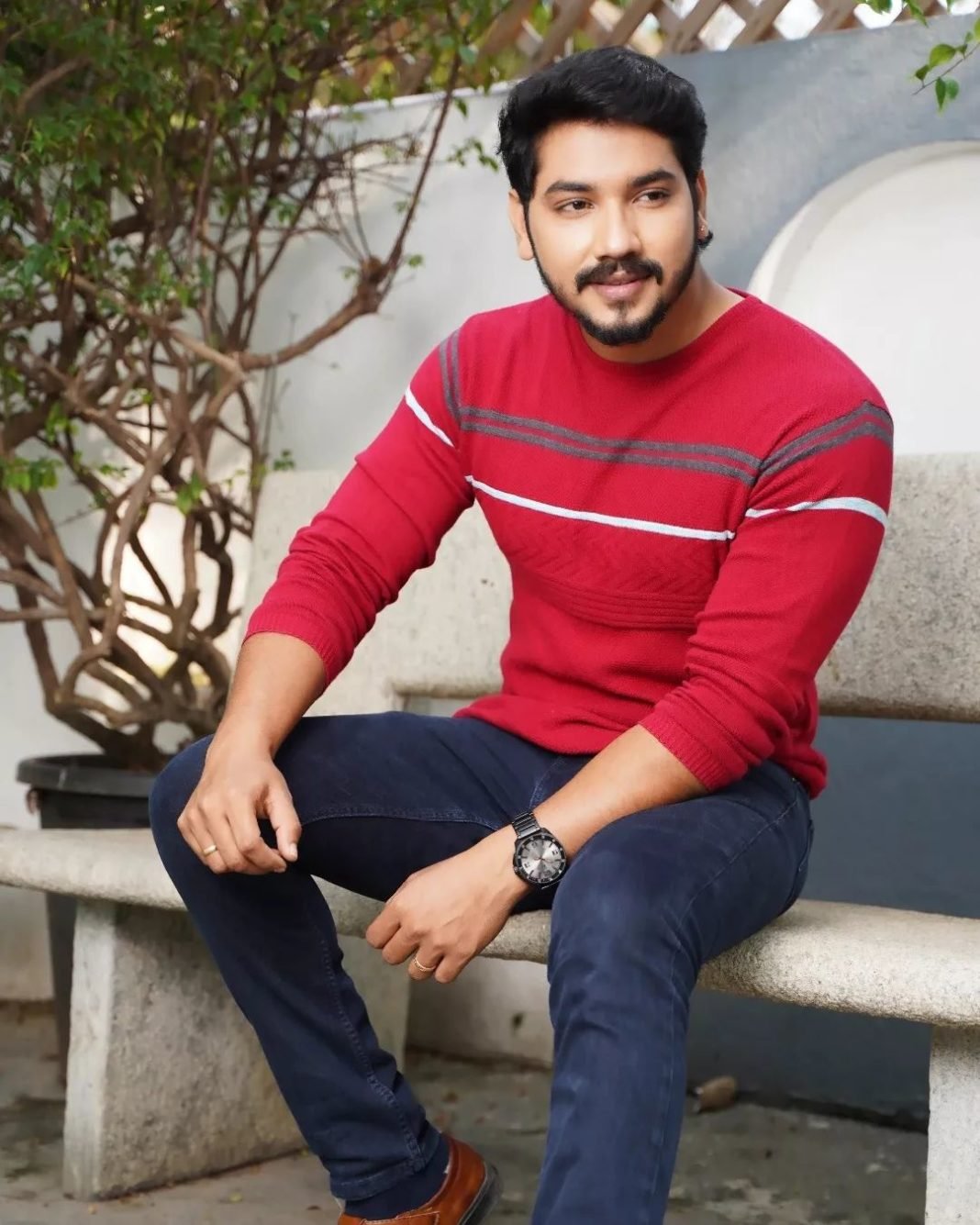 Vicky Roshan Biography, Age, Family & Movies - MixIndia