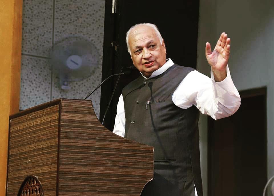 Arif Mohammad Khan Biography, Age, Family & More - MixIndia