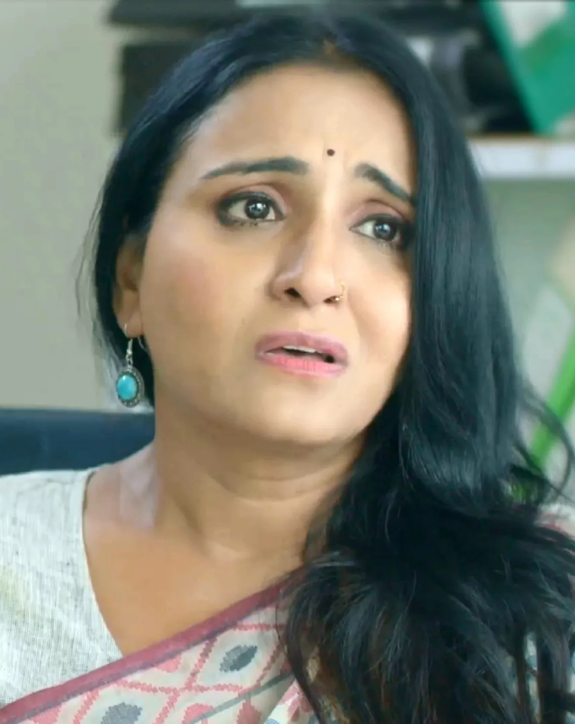 Divashree Sharma Biography, Age, Family & Movies - MixIndia