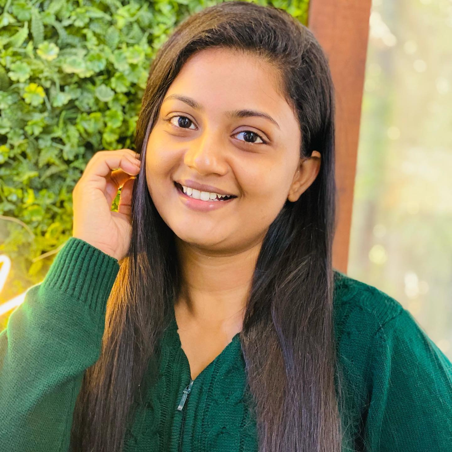 Gomathi Priya (Actress) Biography, Age, Family & Movies - MixIndia