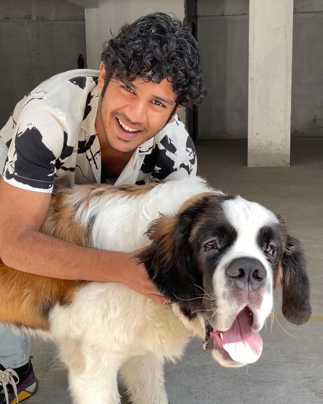 Hridhu Haroon Biography, Age, Family & Movies - MixIndia