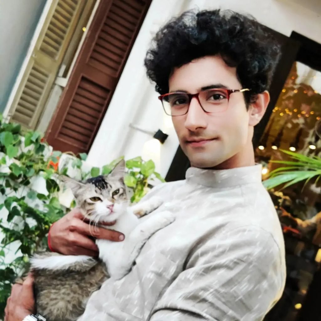 Rishav Basu Biography, Age, Family & Movies - MixIndia