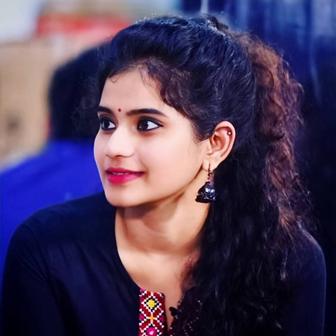 Subiksha Kayarohanam Biography, Age, Family & Movies - MixIndia