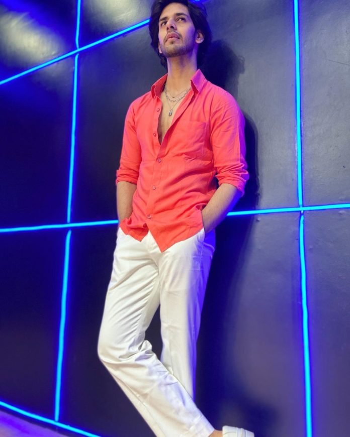 Ujjwal Sharma Biography, Age, Family & Movies - MixIndia