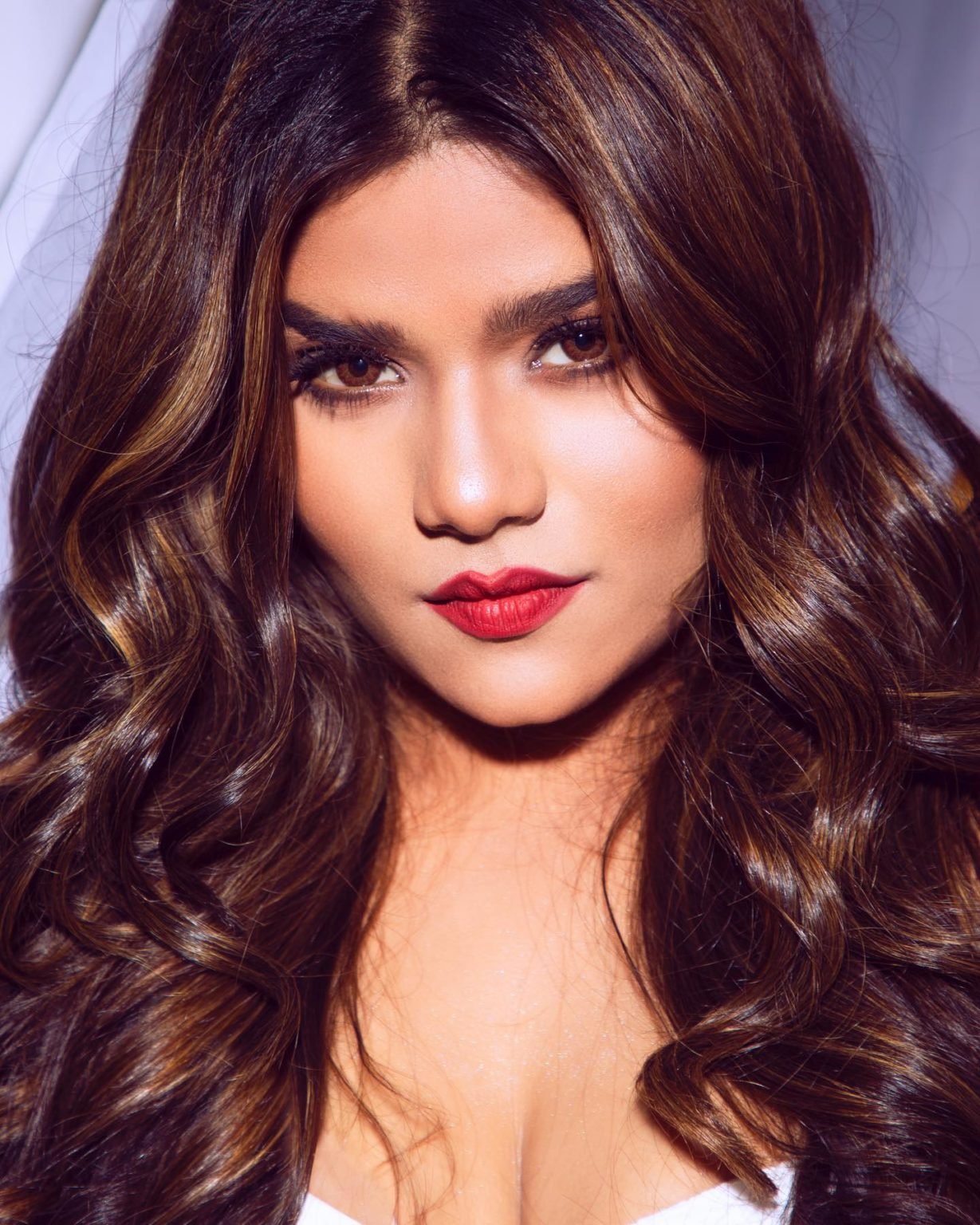 Zeliya Christopher Biography, Age, Family & Movies - MixIndia
