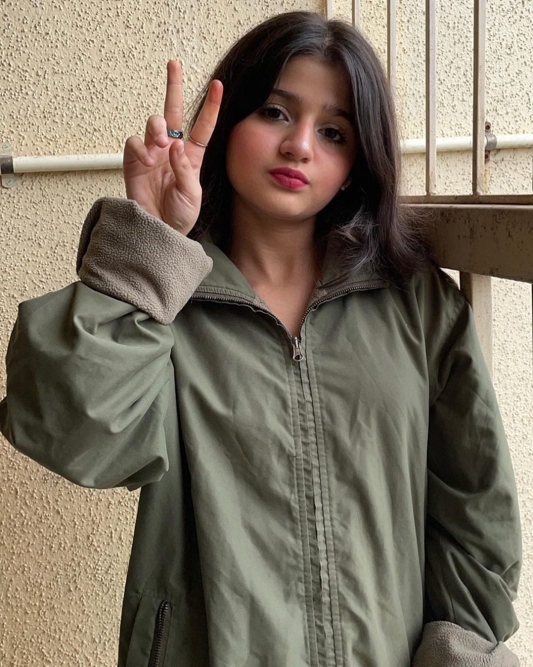 Aarushi Biography, Age, Family & Movies - MixIndia