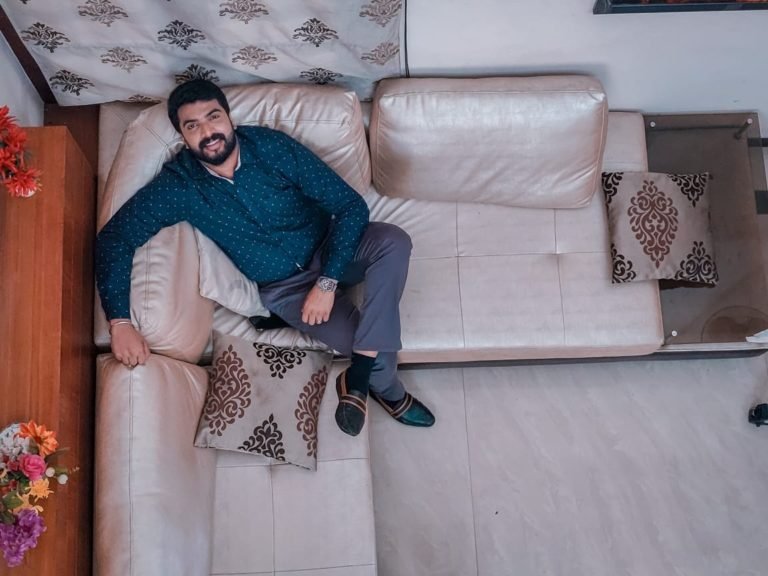 Anoop Krishnan Biography, Age, Family & Movies - MixIndia