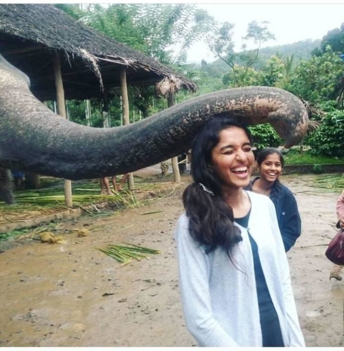 Divya Sripada Biography, Age, Family & Movies - MixIndia